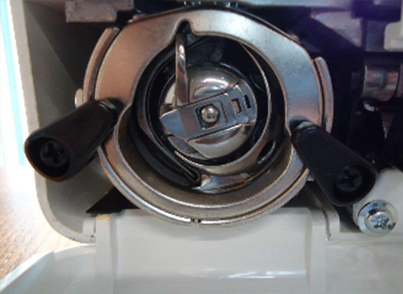 La macchina per cucire - · necchishop